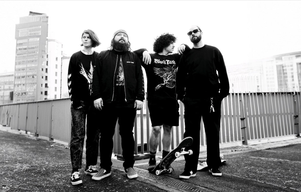 SLOMOSA ANNOUNCES NORTH AMERICAN TOUR WITH HELMET